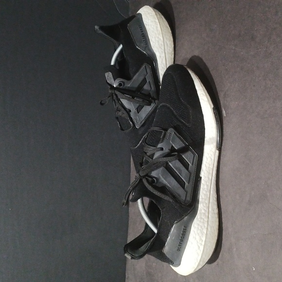 adidas | Shoes | Adidas Ultra Boost 22 Blackwhite Mens Running Shoes Sz ...